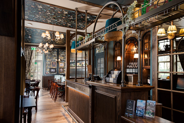 The Ultimate Guide to Bar Footrails | Andy Thornton